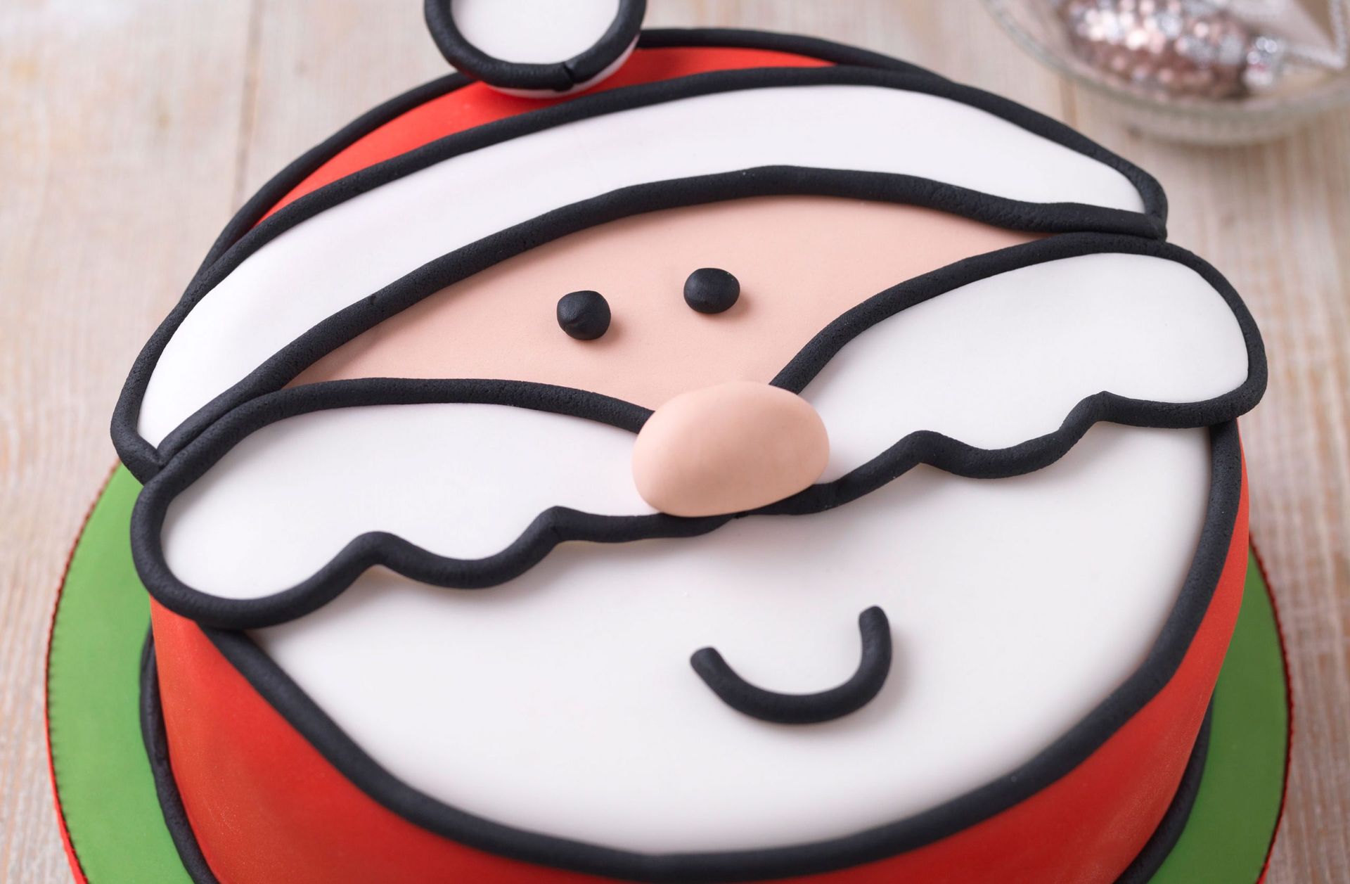 34 Christmas cake ideas: Simple Christmas cake decorations | GoodtoKnow