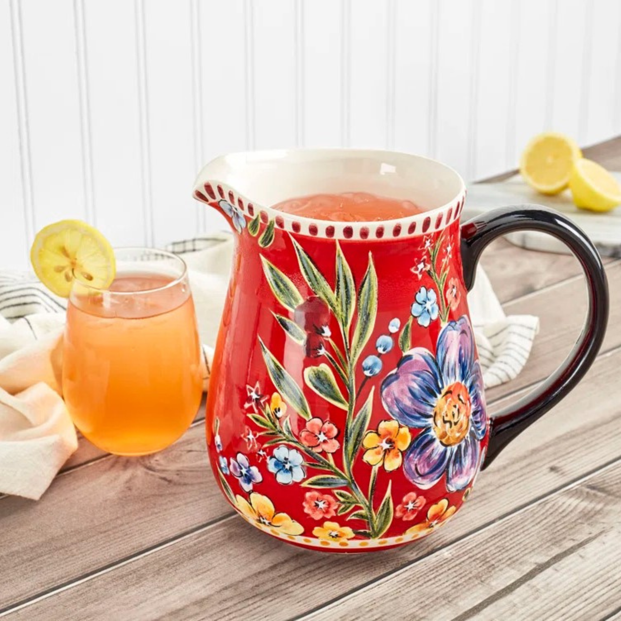 How Dolly Parton is bringing 'country charm' to our kitchens | Homes ...