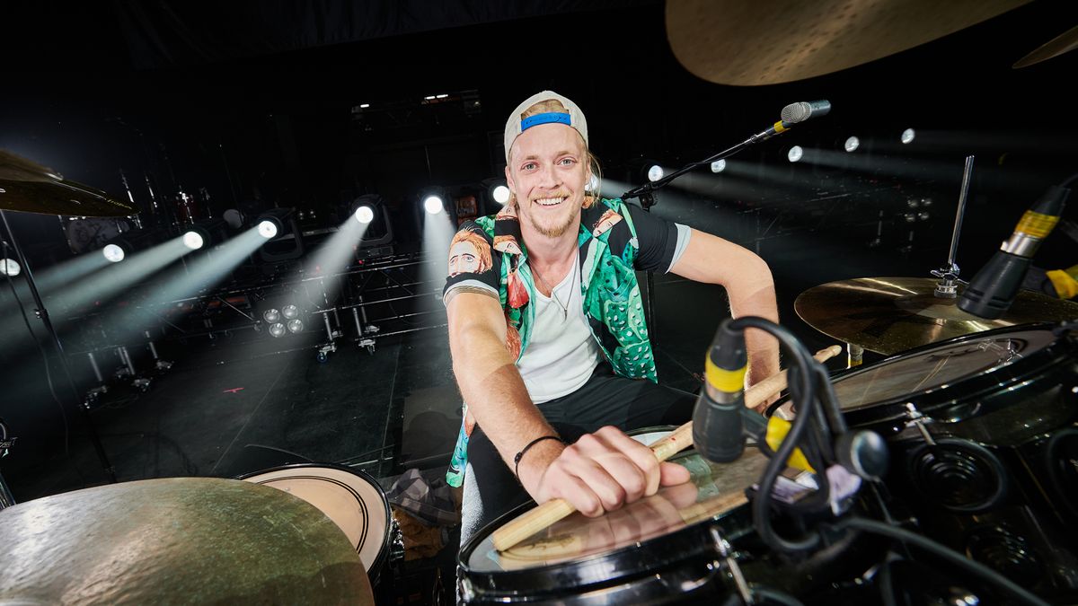 "I was like, 'Oh sh*t, it's not free!'" Drum kit tour: The Darkness ...