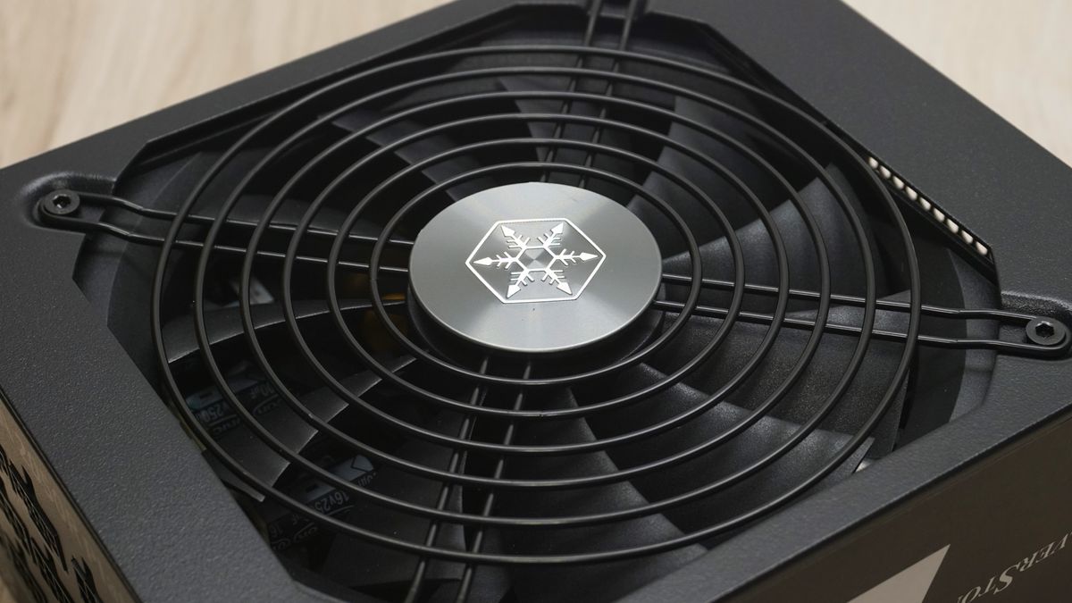 SilverStone HELA 2050R Platinum power supply review | Tom's Hardware