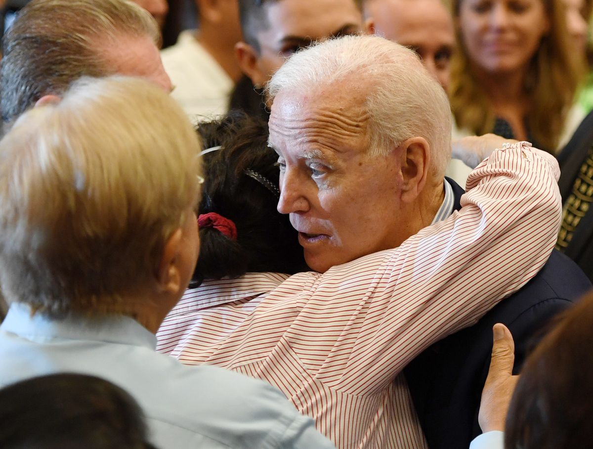 Biden cracks another joke about inappropriate touching allegations ...