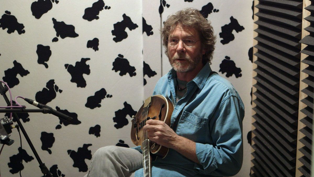 Mandolin master Sam Bush: "The joy is in sitting in a circle and ...