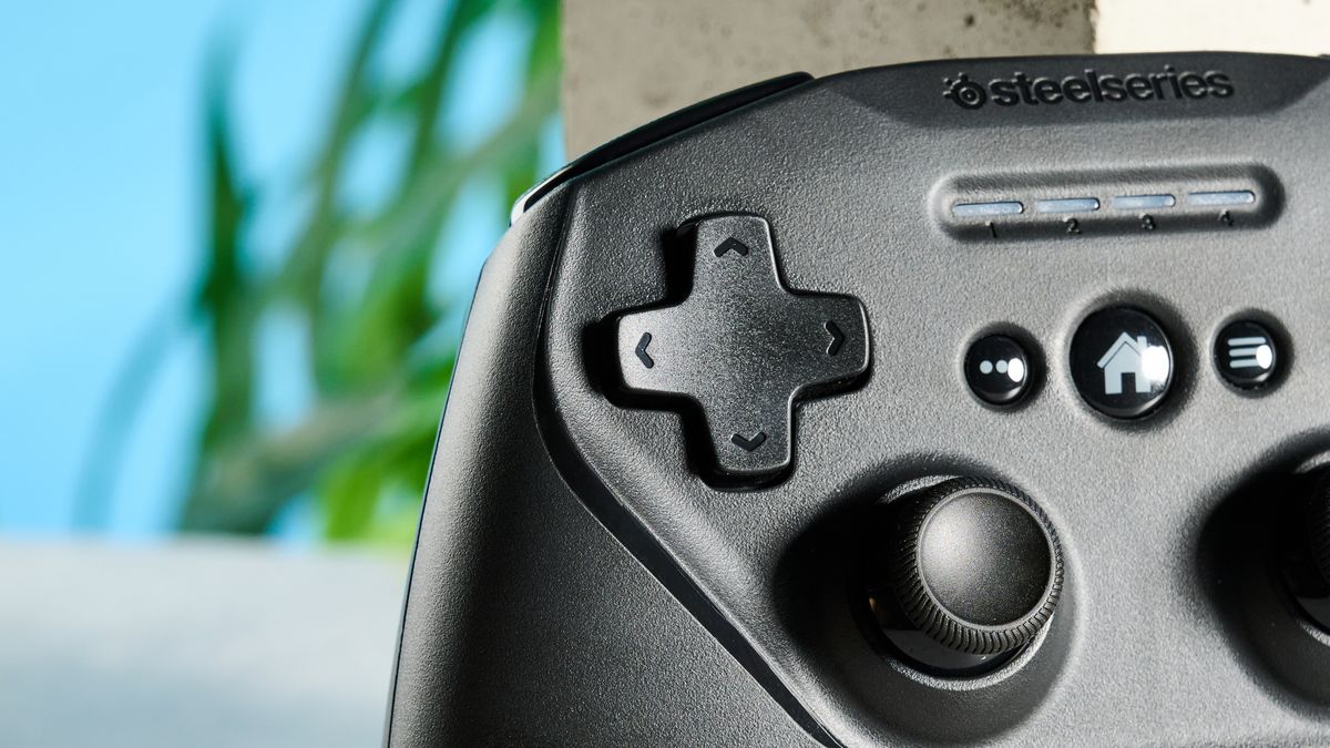 SteelSeries Nimbus+ mobile gaming controller review | Tom's Guide