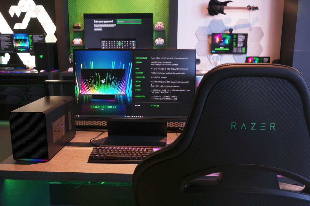 Razer's new physical store in LA picks up where Microsoft left off ...