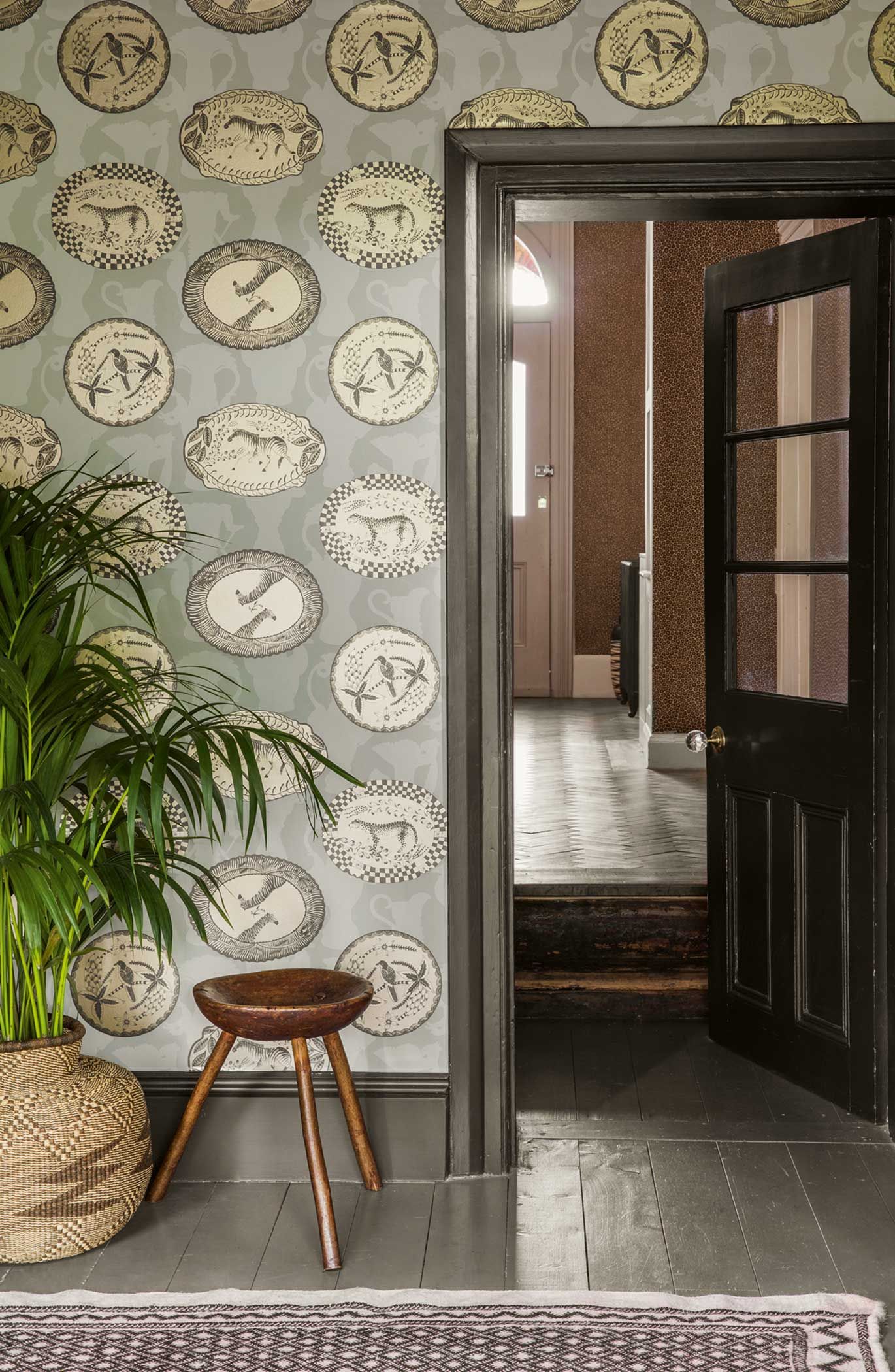 11 hallway wallpaper ideas to instantly transform your entryway | Livingetc