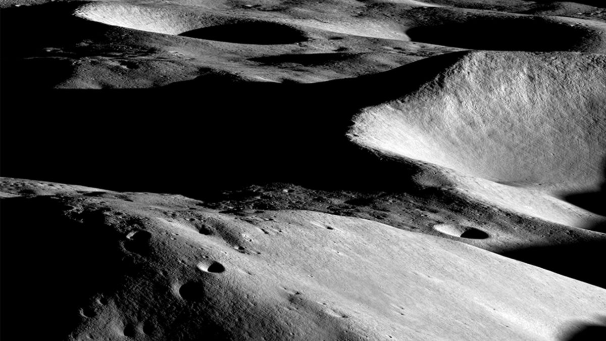 NASA probe has been revealing the moon for 14 years. How long will it ...