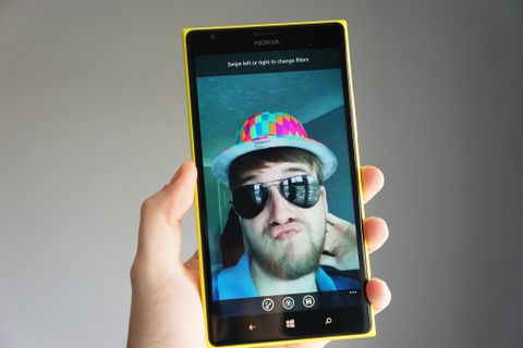 Lumia Selfie update adds selfie stick support with Windows 10 Mobile ...