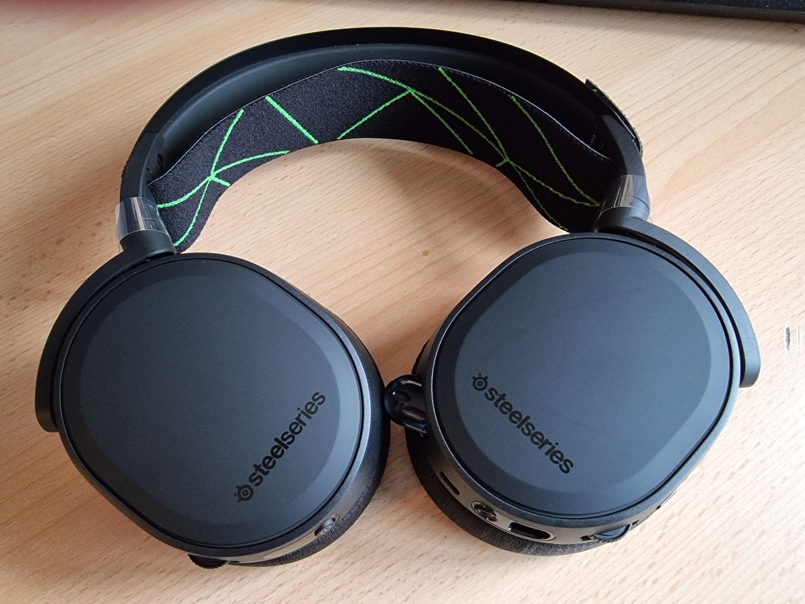 SteelSeries Arctis 7X Wireless review: A good gaming headset for Xbox ...