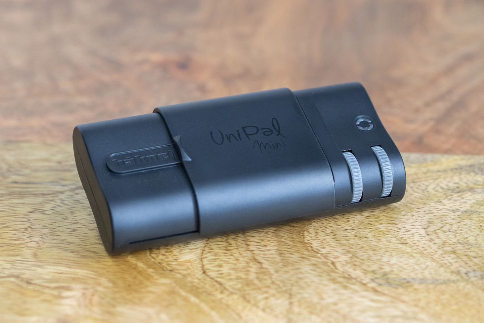 Hahnel UniPal Mini II review: The ultimate travel charger? | Digital ...