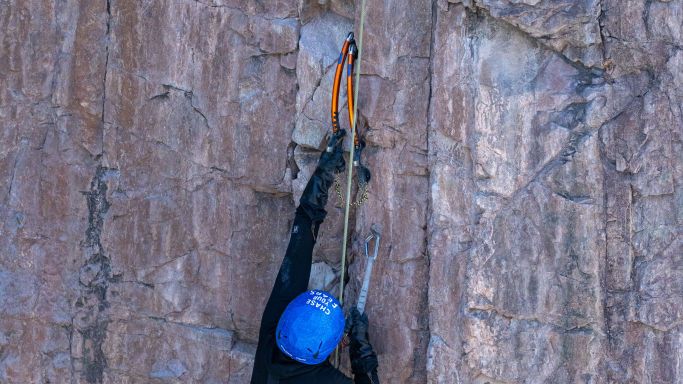 What is dry tooling in climbing? Axes at the ready! | Advnture