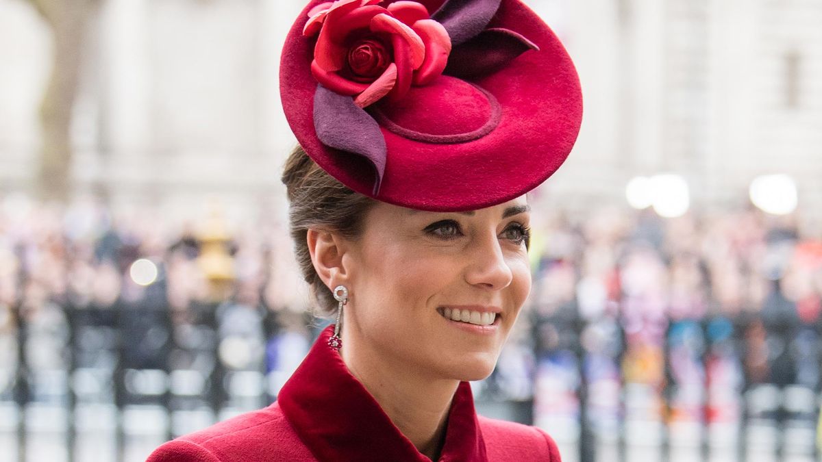 Kate Middleton is officially the most popular fashion influencer ...