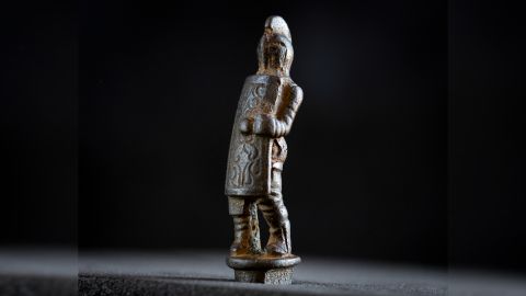 Rare gladiator-shaped knife handle discovered by Hadrian's Wall | Live ...