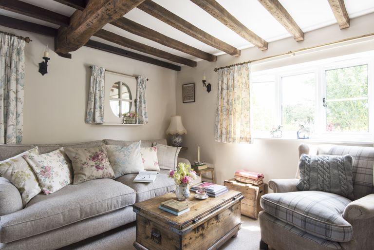 Real home: a thatched cottage with an intriguing past | Real Homes