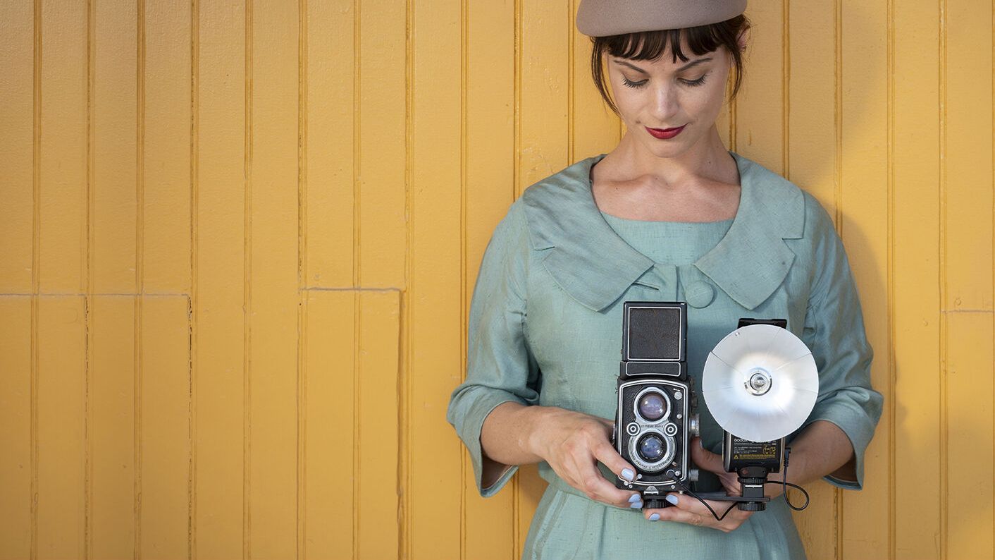 Want to look like a photographer from the 1930s? Check out this retro ...