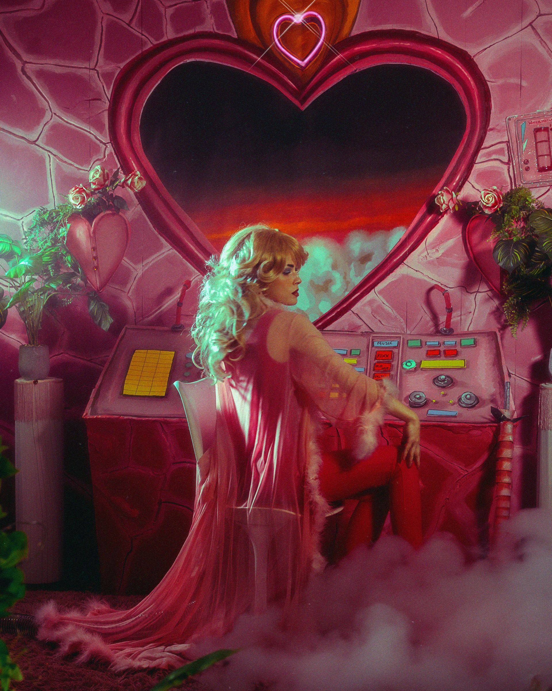 Maris Jones' Favorite Place to Find Vintage Clothes | Who What Wear