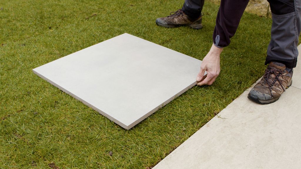 How to lay porcelain tiles outside: update your plot with this step-by ...