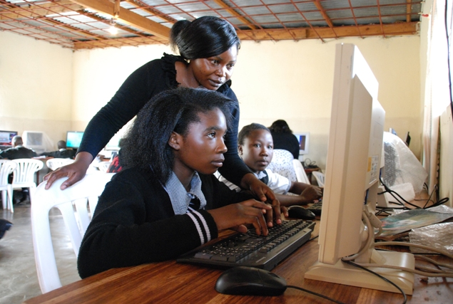 Camara prepares first shipment after IT donations | ChannelPro