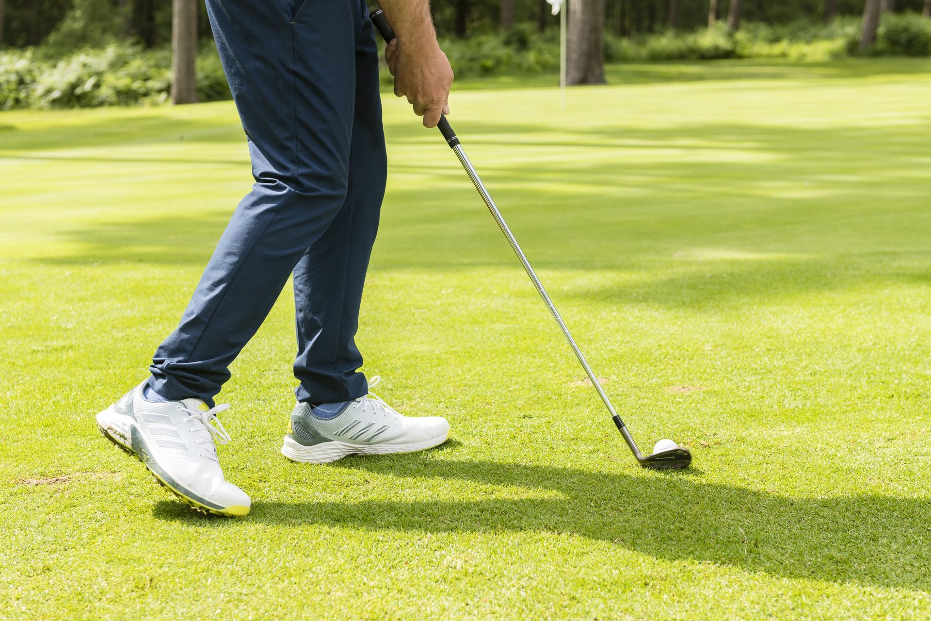 Chip And Run Technique Explained - Master The Golf Chip And Run | Golf ...