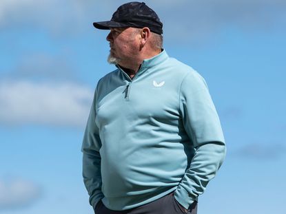 Castore Golf Club Classic Quarter Zip Top Review | Golf Monthly