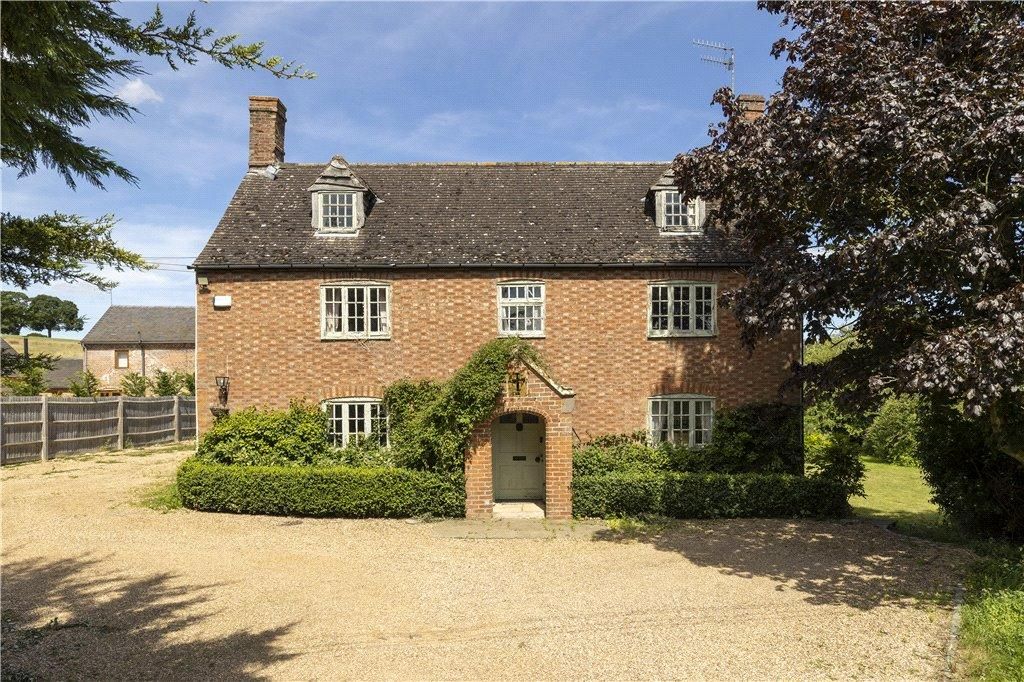 17 beautiful country homes for sale, as seen in Country Life | Country Life
