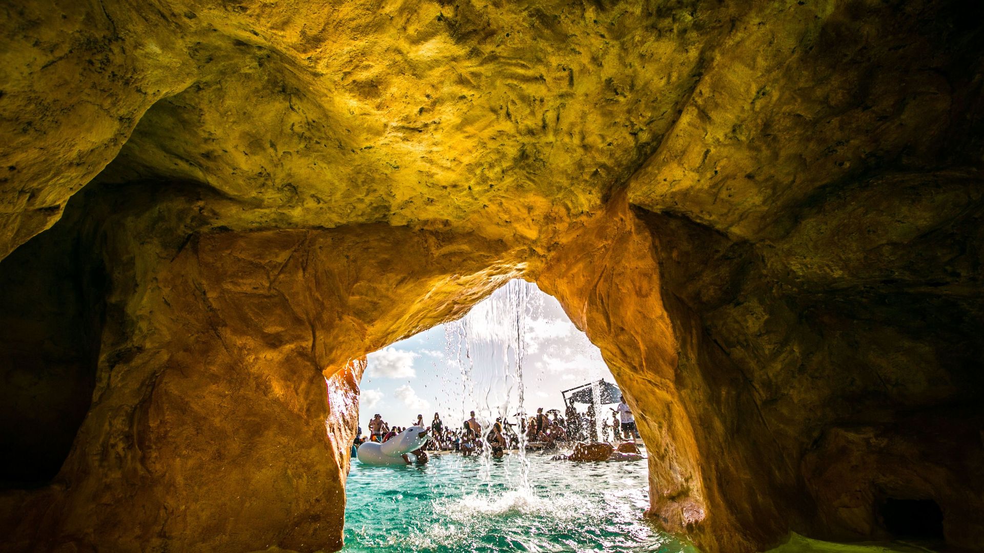 Inside SXM Music Festival - Saint Martin Island Music Festival | Marie ...