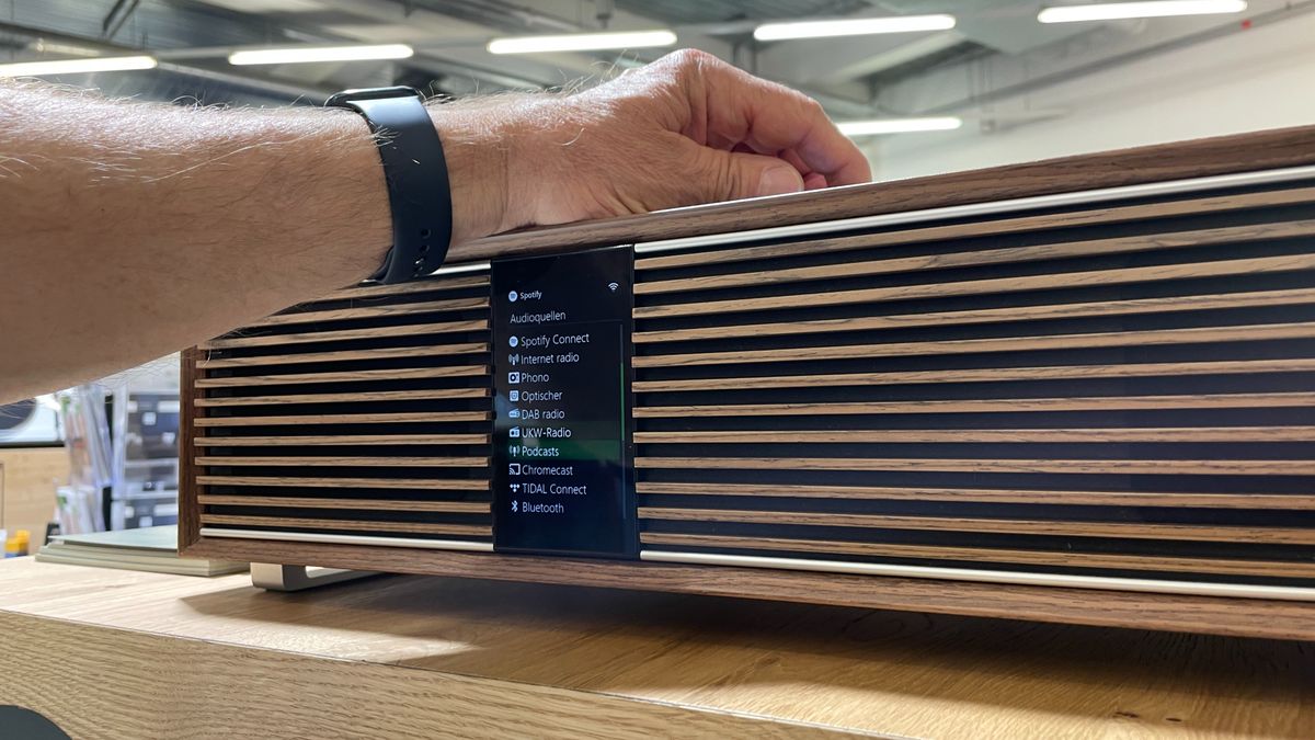 Ruark's gorgeous retro-modern all-in-one system is a new Naim Mu-so ...