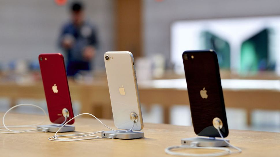Apple is ramping up its iPhone release cycle at the worst possible time ...