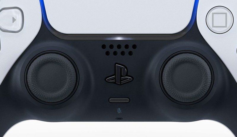 5 ways the PS5 DualSense is better than the Xbox Series X controller ...