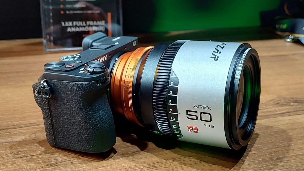 Blazar Lens makes waves with "world’s first" autofocus 1.33x anamorphic lenses | Digital Camera ...