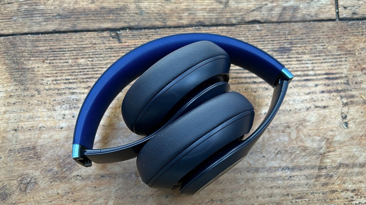 Beats Studio Pro Review: How Are Beats’ Over-Ear Buds For Workouts? | Coach