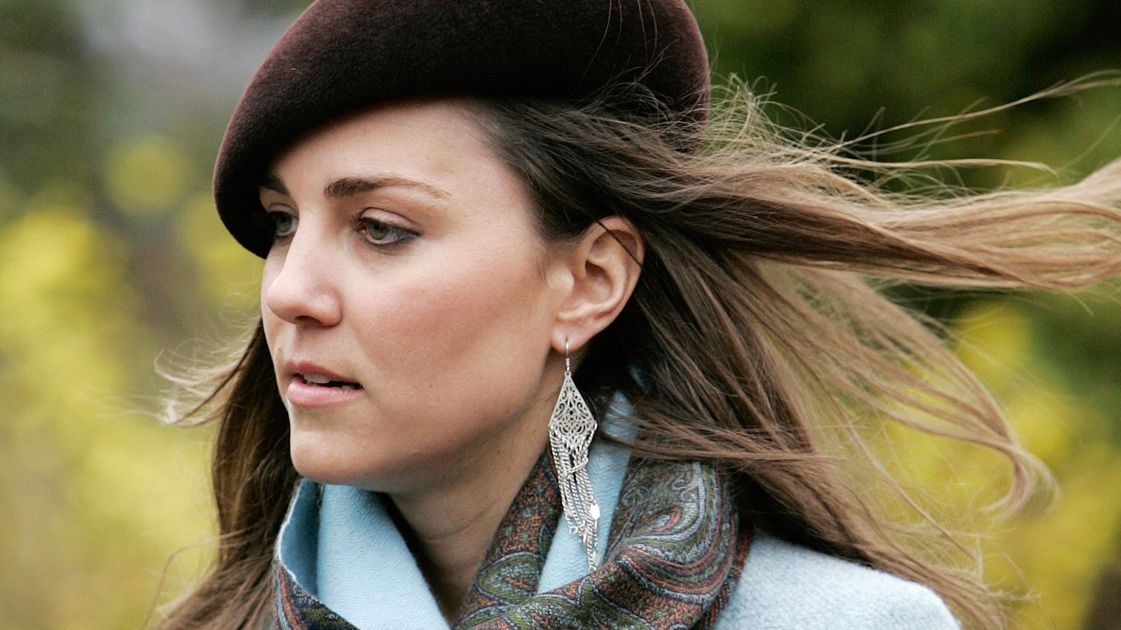 Kate Middleton's stern telling off to wild Prince William during Ibiza ...