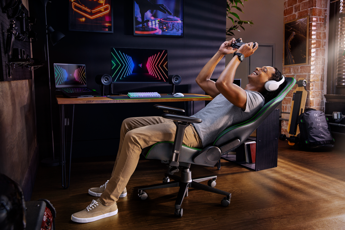 Razer’s Next Gaming Chair Ditches the Iskur’s Unique Lumbar Pillow ...