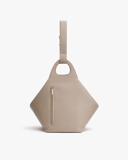 10 Investment Handbags That Come With the Royal Family's Stamp of ...