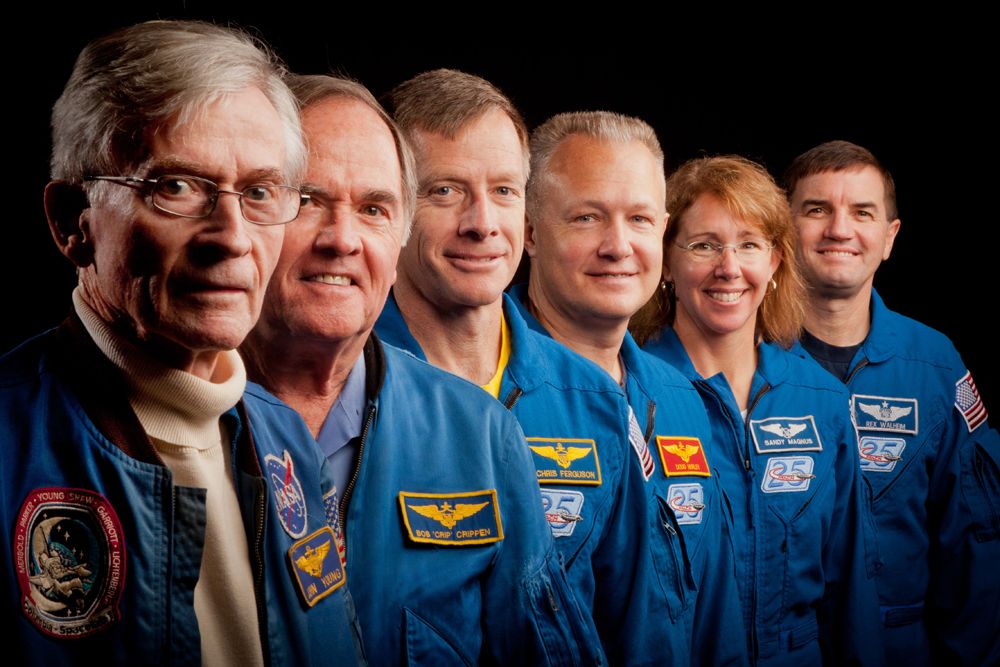 Historic Photos: NASA's 1st & Last Space Shuttle Crews Meet | Space