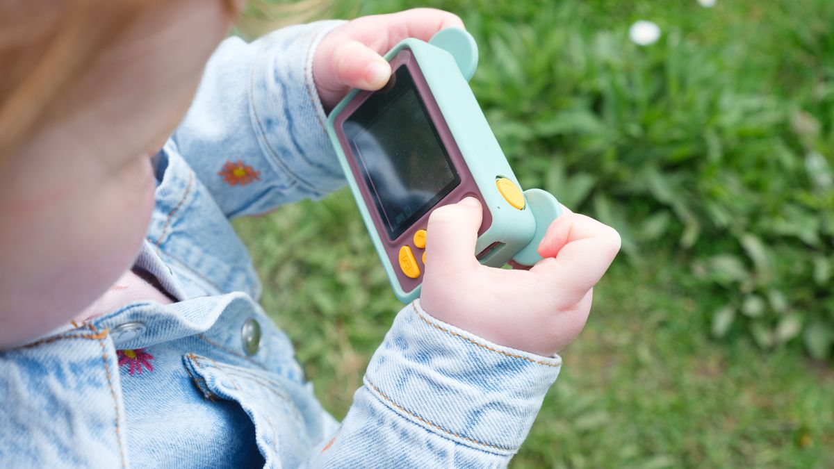 Kidamento Model C review: A tiny digital kids' camera packed full of ...