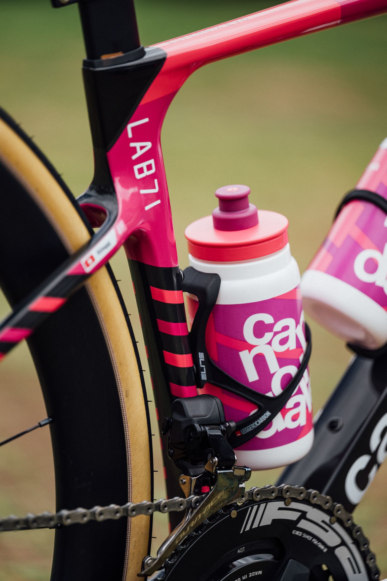 Tour Down Under tech gallery: Brand new bikes, custom paint, and one ...