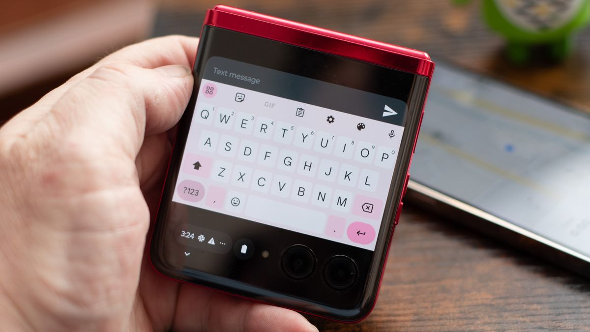 6 reasons you want a flip foldable like the Galaxy Z Flip 5 or Motorola ...