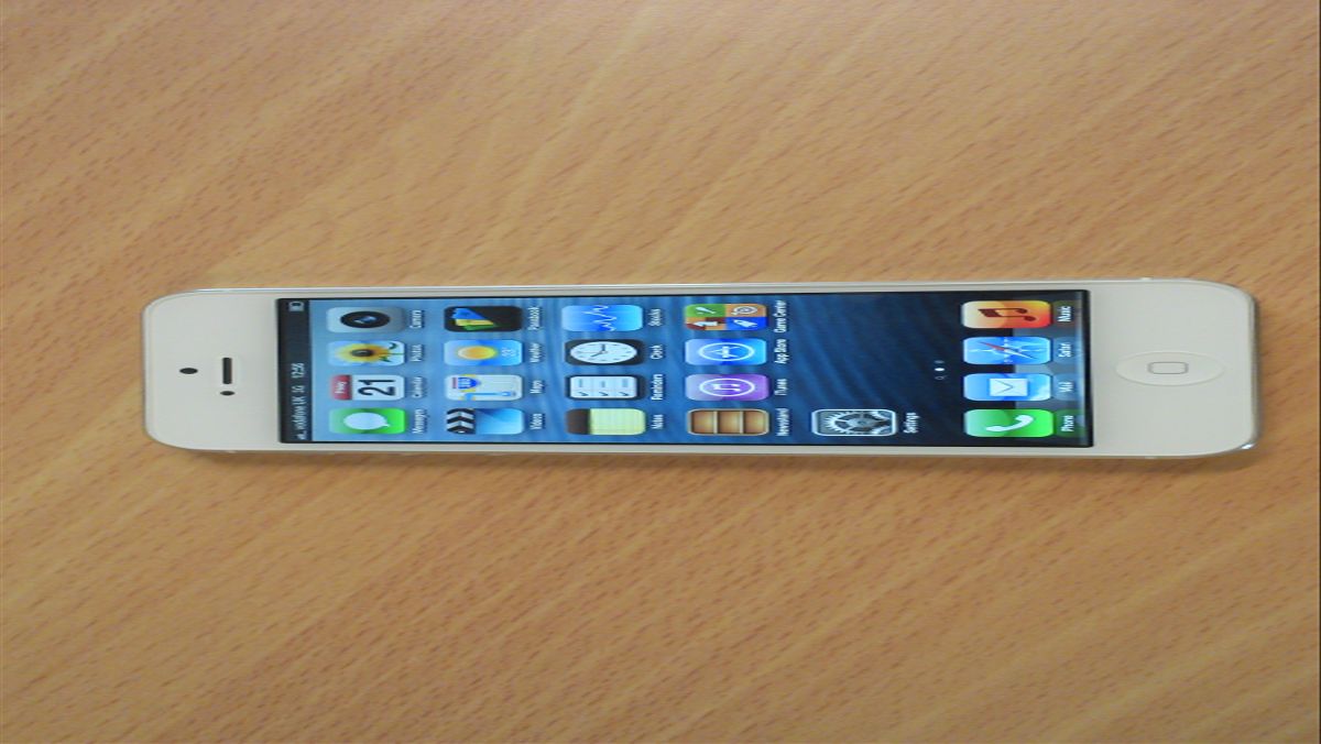 Apple iPhone 5 review: First impressions, pictures and video | ITPro