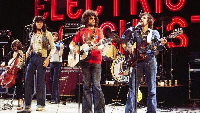ELO: from pissing in buckets to multimillion-selling rock behemoths ...