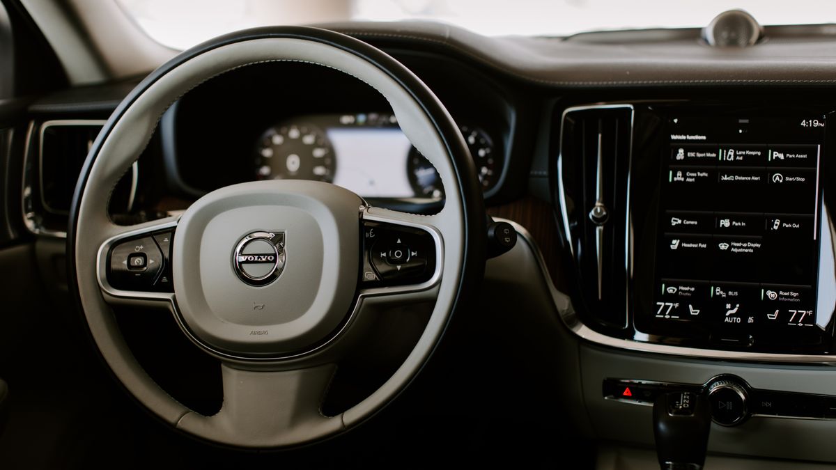 Sensors in the Volvo V60 now detect cars coming right at you | TechRadar