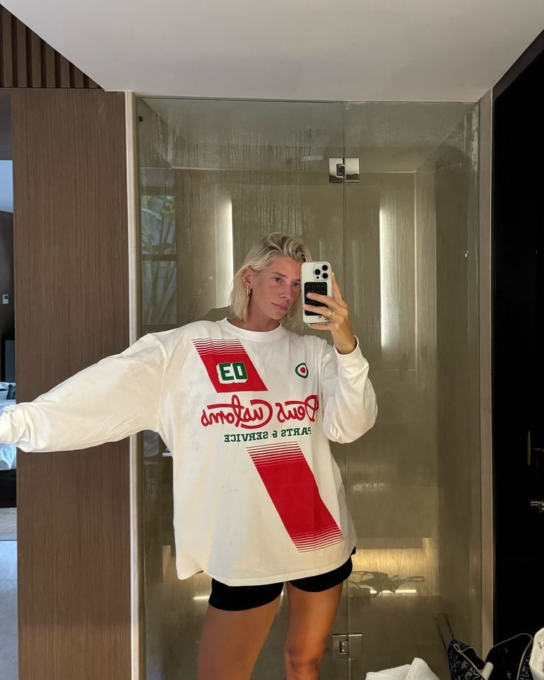 Why the Broom Bob Is the Classiest Short Haircut for Spring | Who What Wear