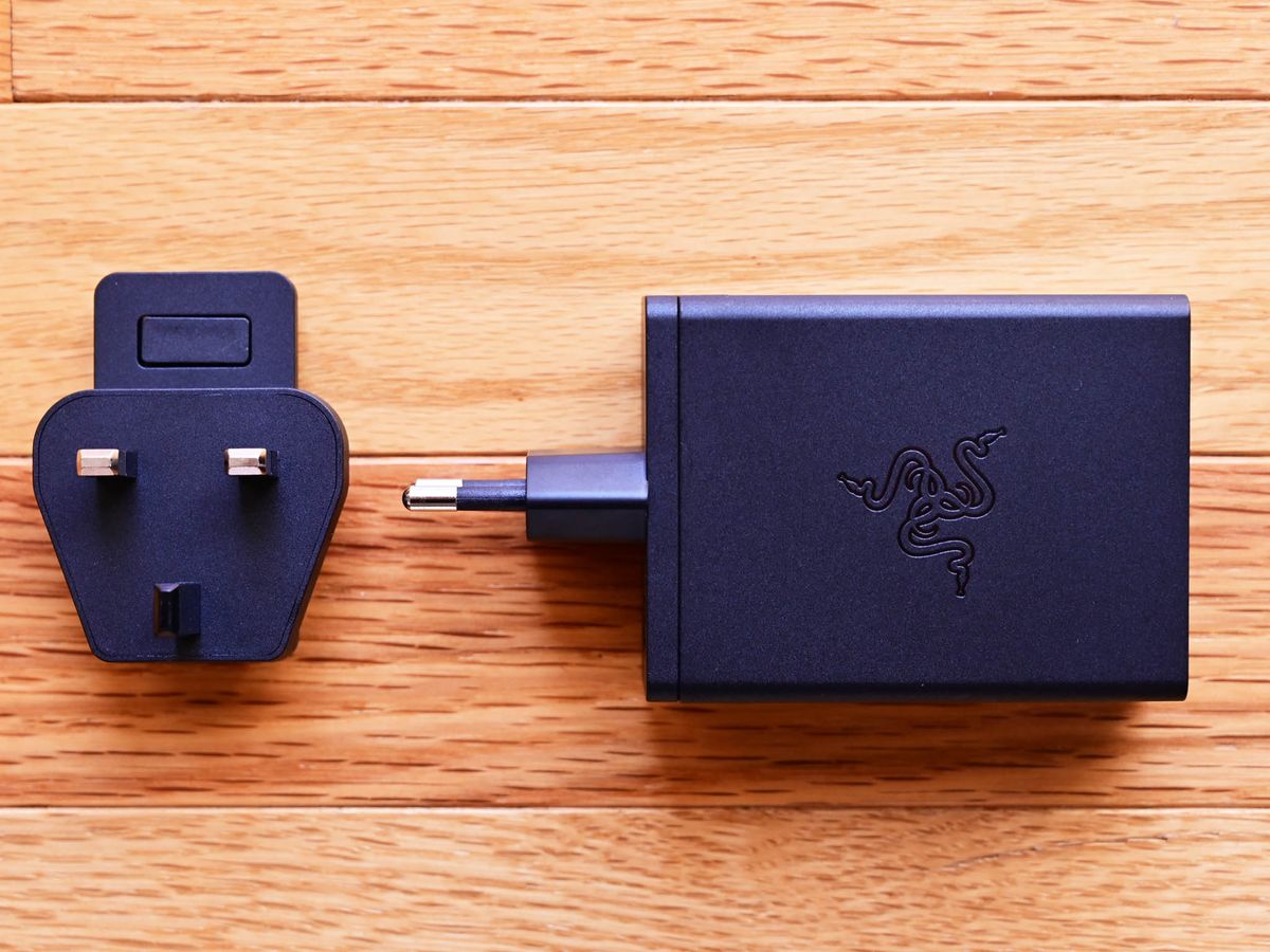Razer USB-C 130W GaN Charger review: The most power comes with a high ...