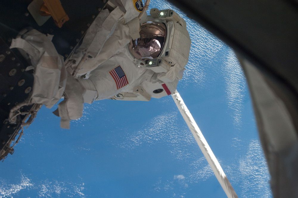 Historic Photos: Final Spacewalk of NASA's Shuttle Era | Space