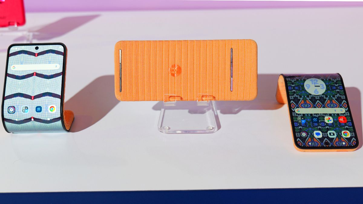 Hands-on with Motorola’s wild wearable phone | Laptop Mag