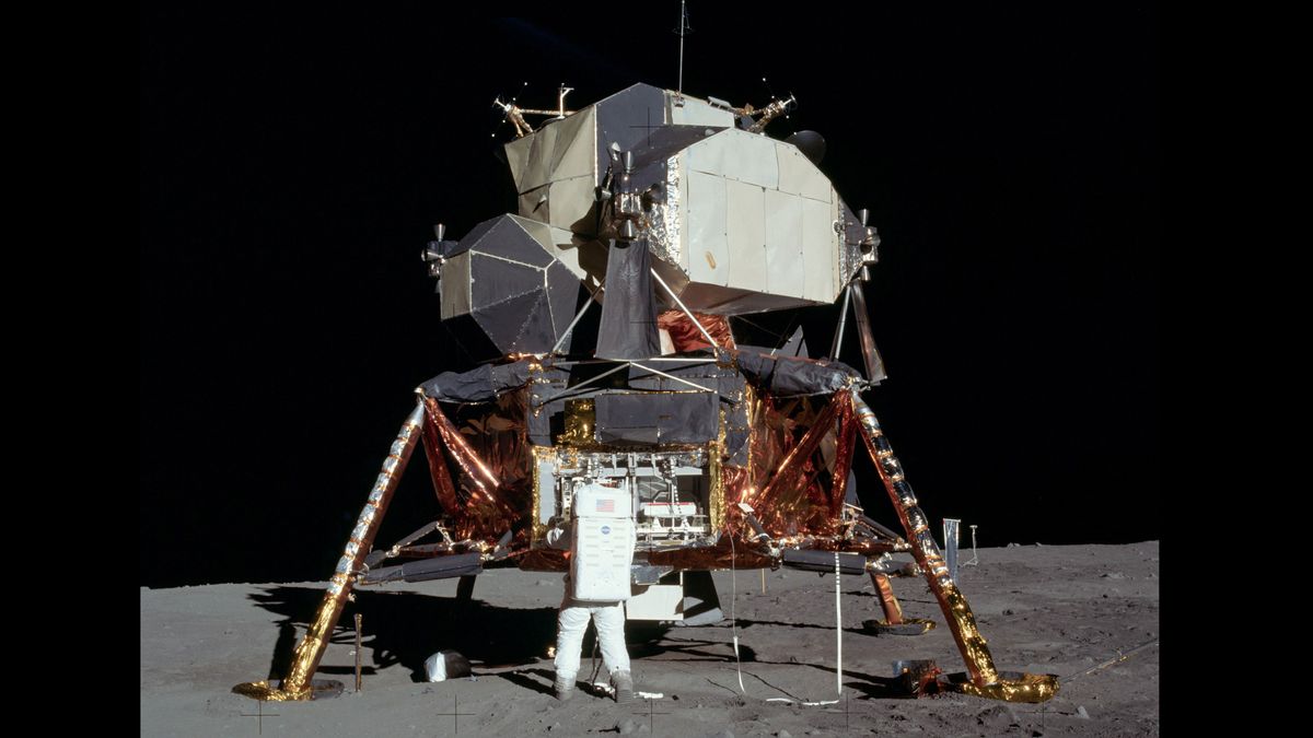 How NASA's Apollo Astronauts Went to the Moon | Space