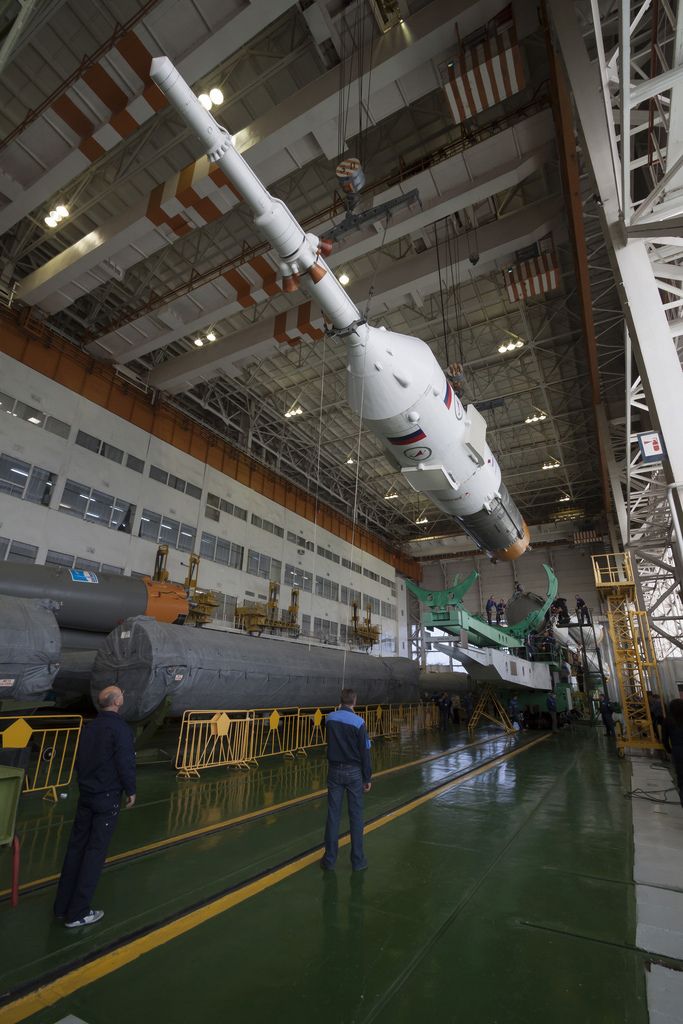 Expedition 34 Launch in Pictures | Soyuz Spacecraft | Space