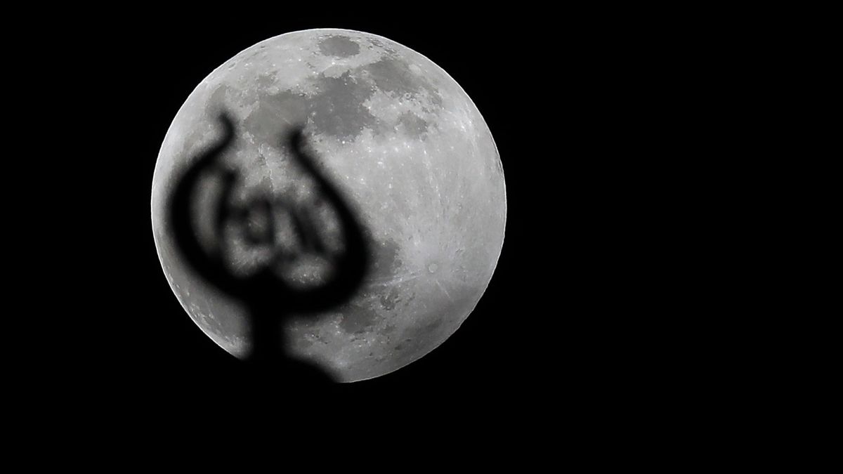 Wolf Moon lunar eclipse kicks off penumbral quartet for 2020 (photos ...