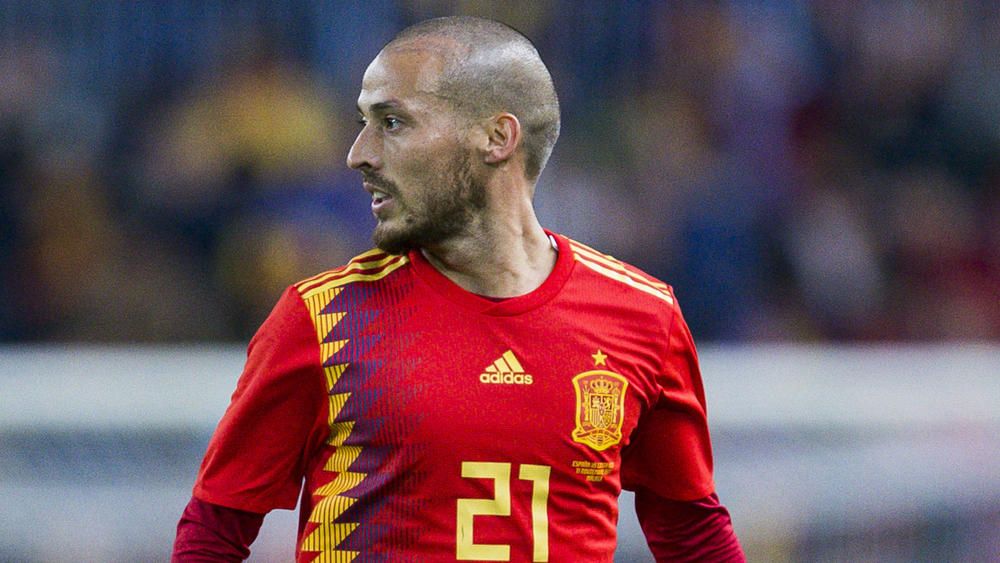 Silva leaves Spain squad for personal reasons | FourFourTwo