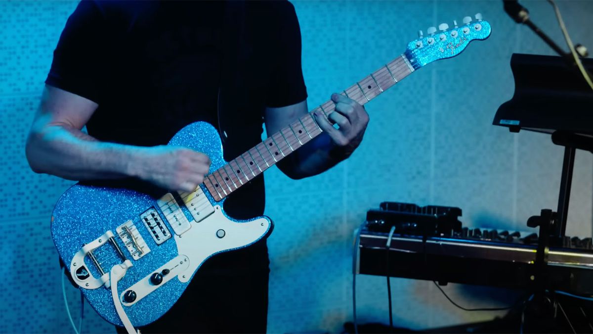 Watch Jack White put his sparkling mystery Tele through its paces in a ...