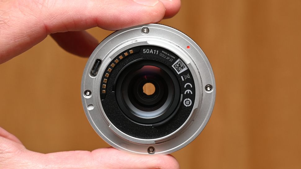 Viltrox AF 28mm F4.5 FE review: a zero-fat pancake lens for Sony ...